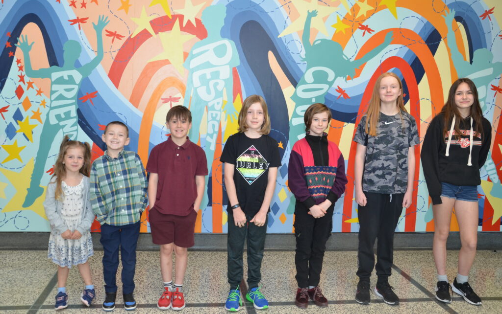 Cambrian College artists create new mural at Northeastern Elementary ...
