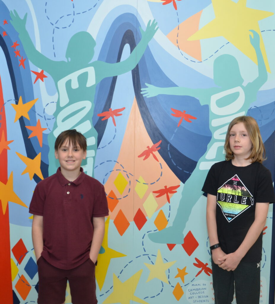 Cambrian College artists create new mural at Northeastern Elementary ...